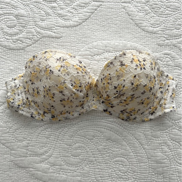 Laura Ashley | Intimates & Sleepwear | Laura Ashley Strapless Bra ...